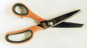 10 Best Pinking Shears Reviews 2021 | Suitable For All Fabrics